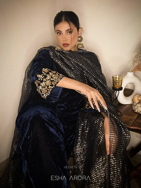 VELVET NAVY BLUE SUIT